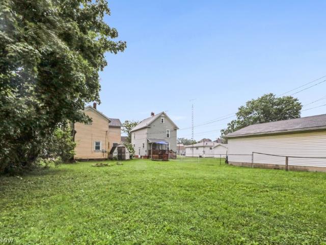 225 W Indiana Avenue