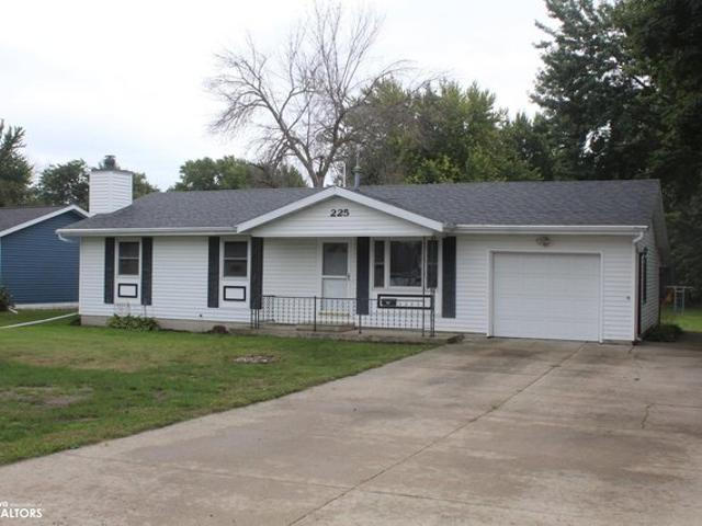 225 W Lyons St, Garner, IA 50438