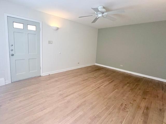225 W Norwood Ct