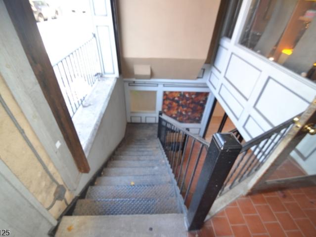 225 Washington St