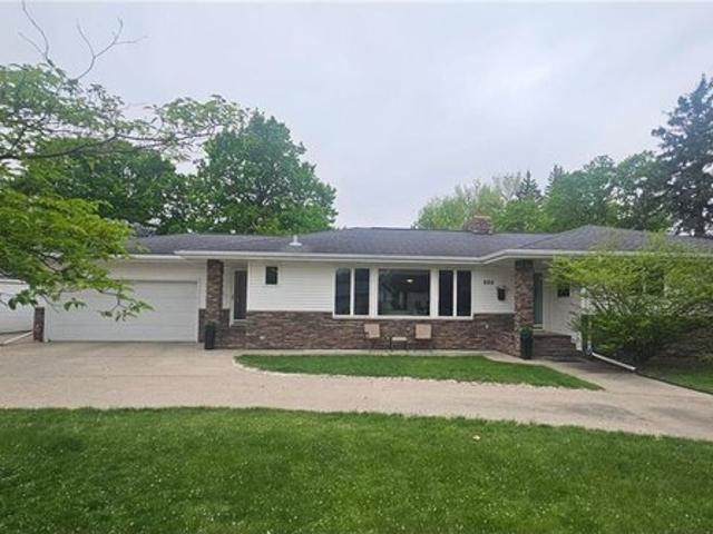 225 Wegener Dr, Breckenridge, MN 56520