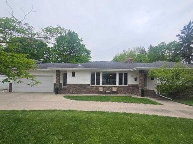 225 Wegener Dr, Breckenridge, MN 56520