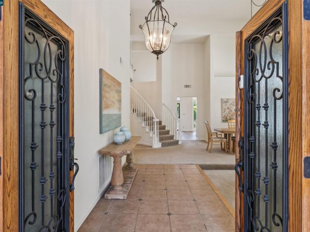 225 Valley Glen Ln