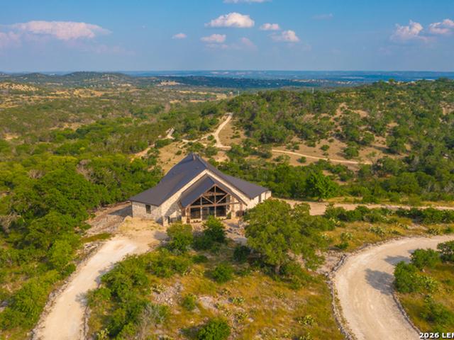 225 Valley View Dr