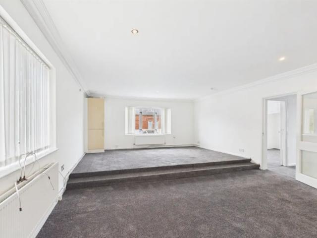 225A, Beersbridge Road