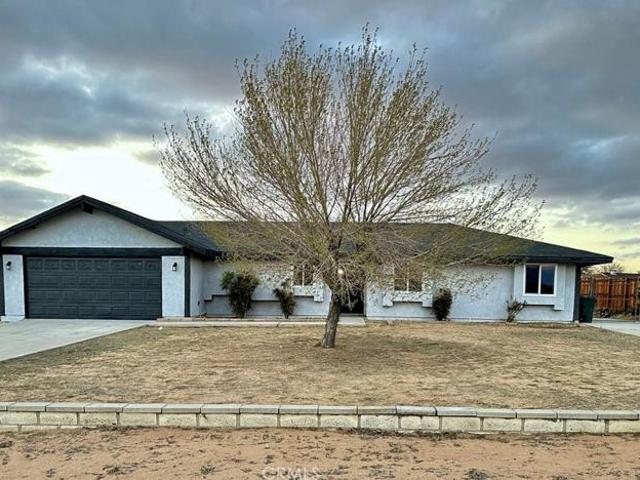 22644 El Centro Rd, Apple Valley, CA 92307