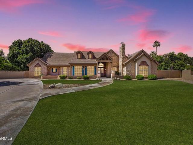 2264 N 39th Cir, Mesa, AZ 85215