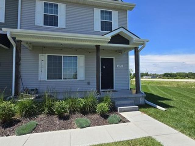 2264 N Aaron Way, Fremont, NE 68025