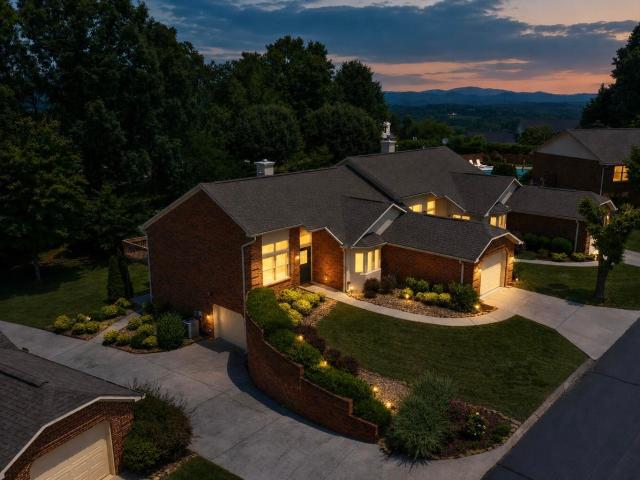 2264 Cambridge Drive