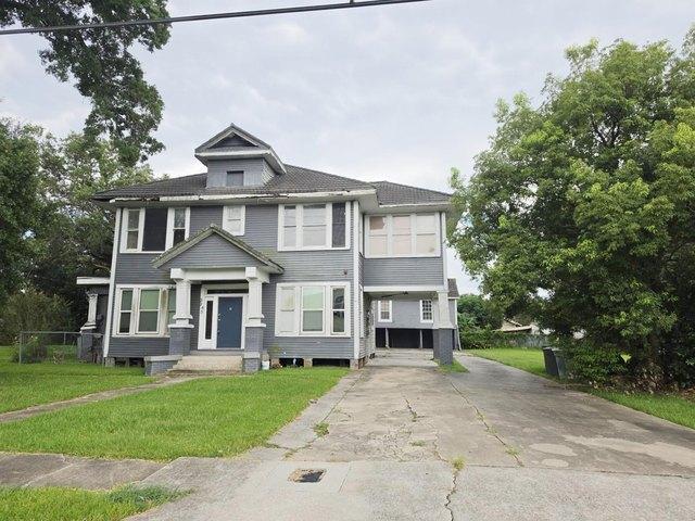 2265 Broadway St, Beaumont, TX 77701