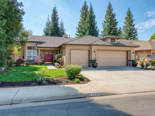 2265 E Utah Ave, Fresno, CA 93720