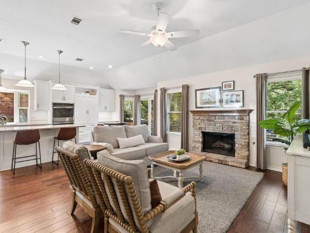 2265 Glen Ridge Drive