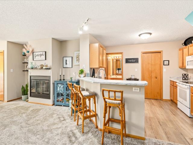 2265 Grand Avenue 4