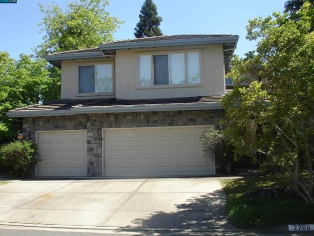 2265 Hidden Pond Ln, Lafayette, CA 94549