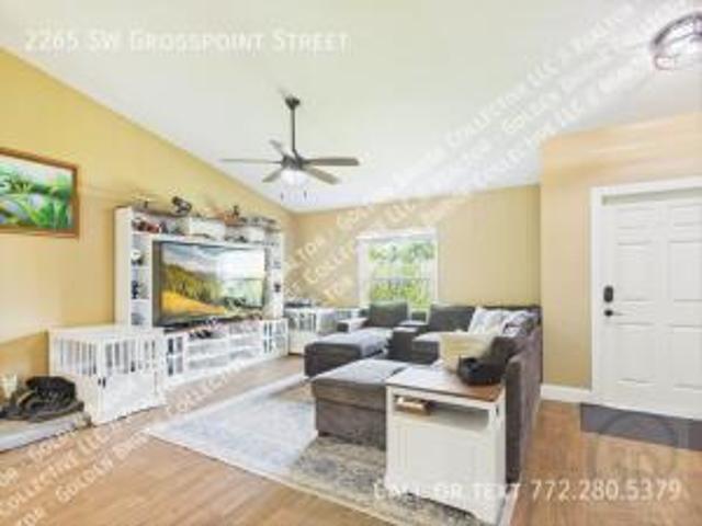 2265 SW Grosspoint Street, 3 beds, 2 full baths