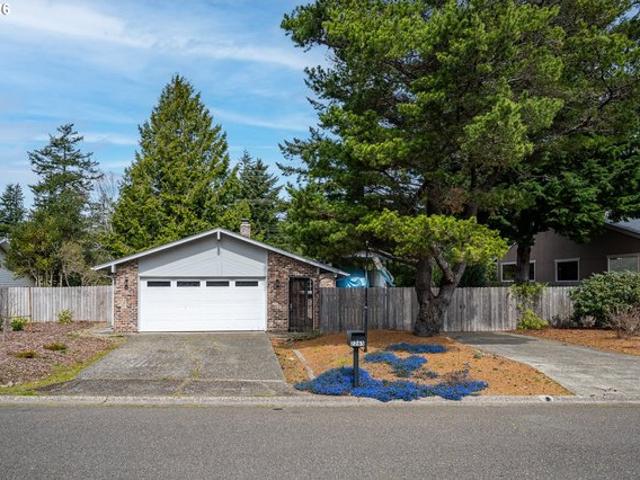 2265 24th St, Florence, OR 97439