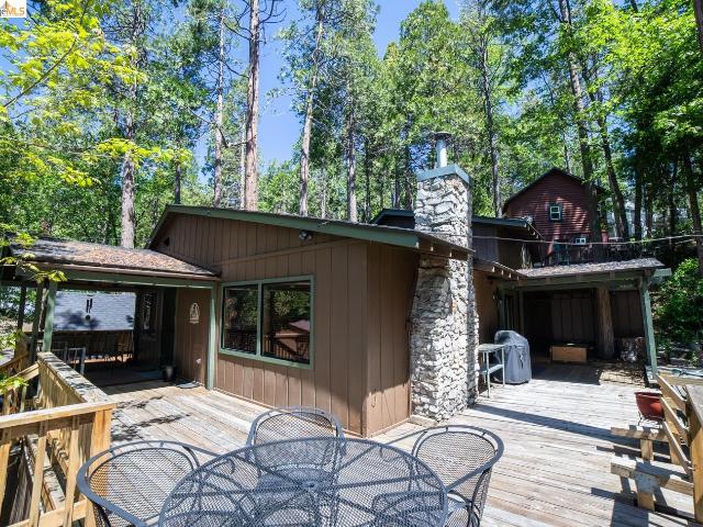 22667 Bret Harte Dr