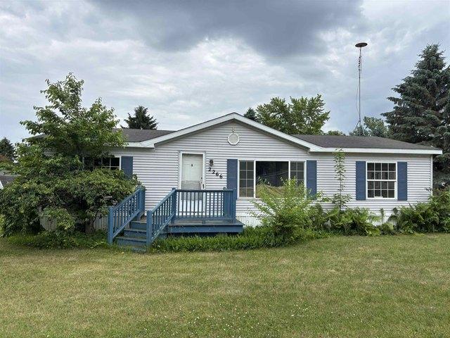 2266 Bart St, Croswell, MI 48422