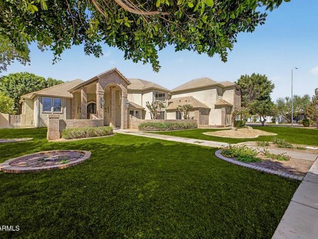 2266 E Mallory Cir, Mesa, AZ 85213