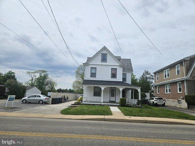 2266 Jenkintown Rd, Glenside, PA 19038