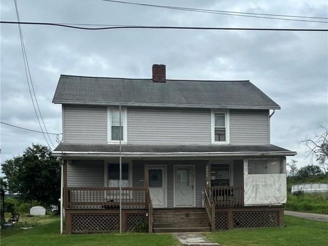 2266 W Sunbury Rd, Boyers, PA 16040