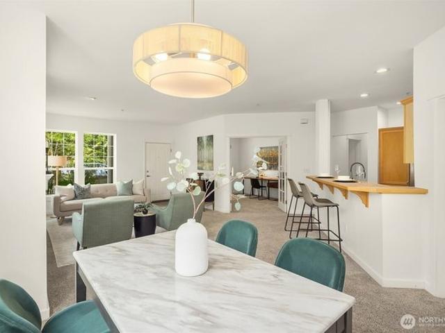 22675 NE Alder Crest Dr Unit 102, Redmond, WA 98053