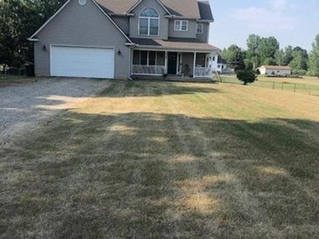 2267 Fawn Glen Cir, Lapeer, MI 48446