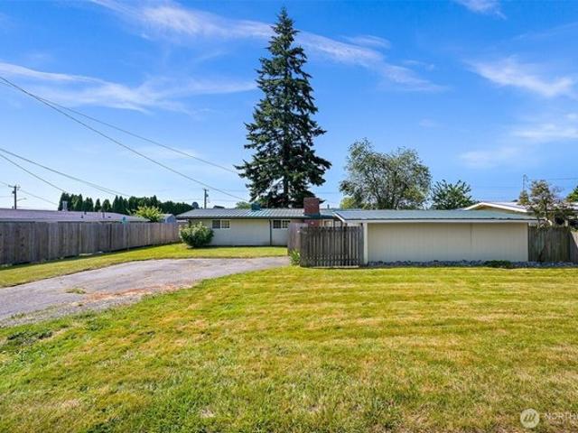 2267 Hawthorne St, Ferndale, WA 98248