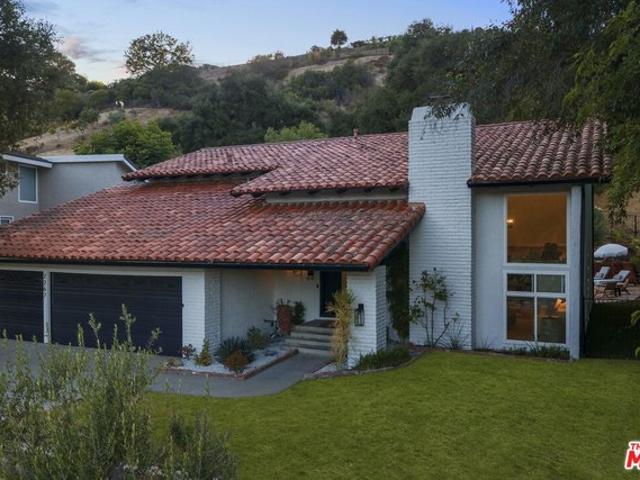 2267 Kelmscott Ct, Westlake Village, CA 91361
