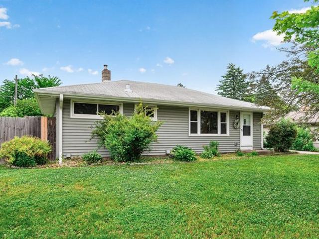 2267 Shawnee Dr, North Saint Paul, MN 55109