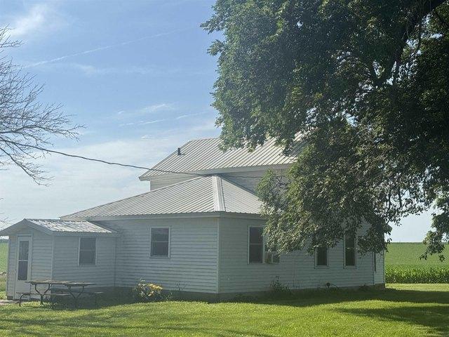 2268 Fayette Ave, Ionia, IA 50645