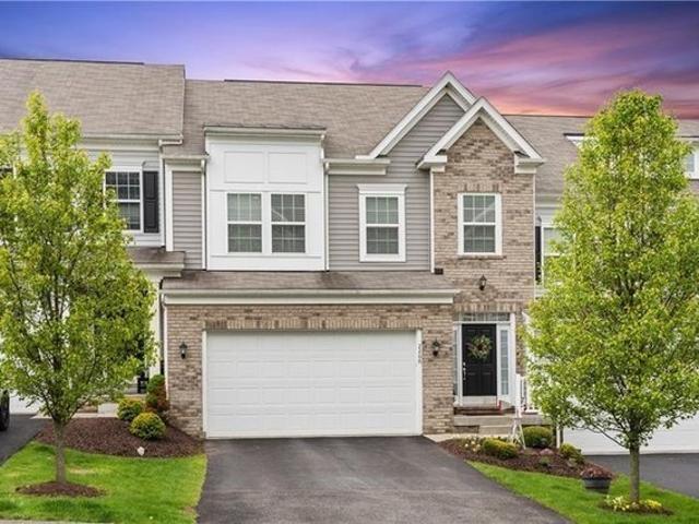 2268 Flint Dr, Washington, PA 15301