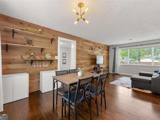 2268 Shamrock Dr, Decatur, GA 30032