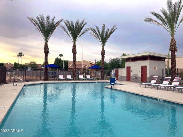 2268 W Laurie Ln, Phoenix, AZ 85021