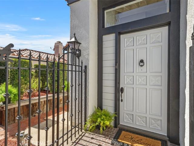 22691 Lajares, Mission Viejo, CA 92692 | MLS #OC26077
