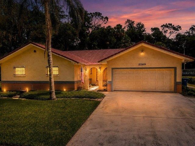 2269 Country Club Dr, Deland, FL 32724
