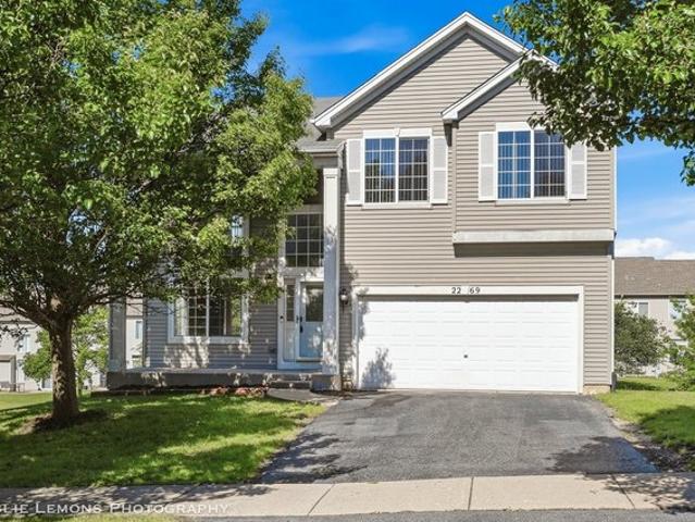 2269 Grand Pointe Trl, Aurora, IL 60503