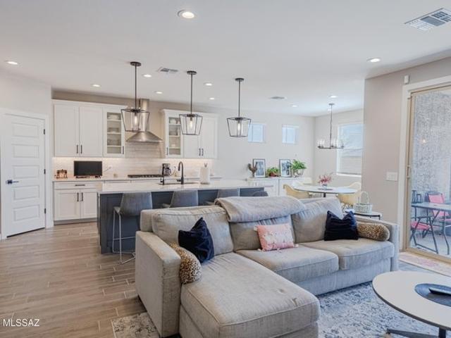 2269 W Azure Creek Loop, Oro Valley, AZ 85742