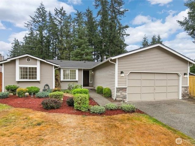 22607 SE 273rd St, Maple Valley, WA 98038