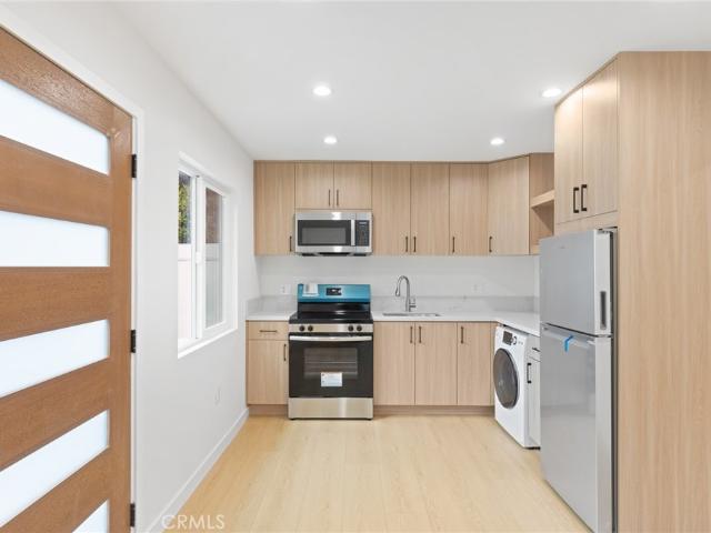 2260 / Mariano Street