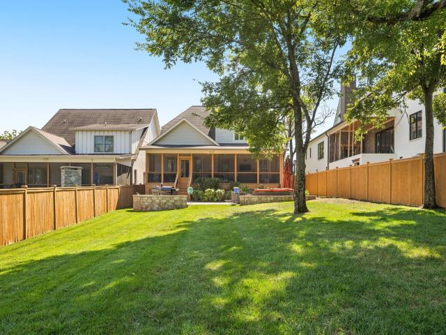 2260 Castleman Dr