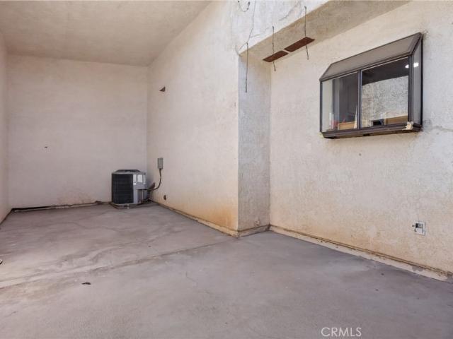 2260 E Avenue Q4