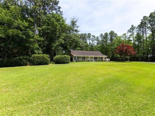 2260 Laura Dr, Semmes, AL 36575