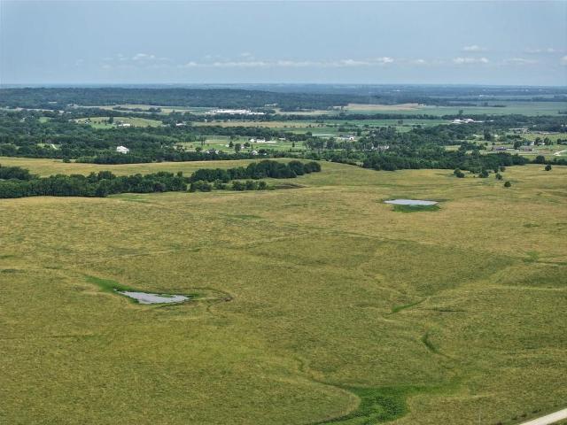 2260 Louisiana Rd, Ottawa, KS 66067 | MLS #2628