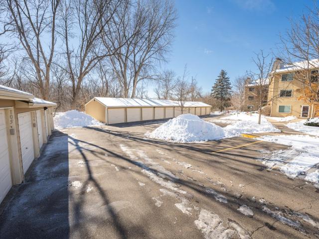 2260 Ridge Dr, Unit 12, St. Louis Park, MN 55416 | MLS #7035