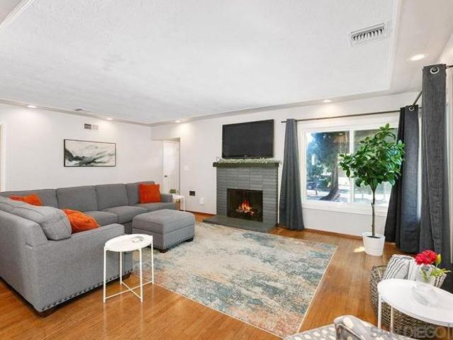 2260 Rosecrans St, San Diego, CA 92106