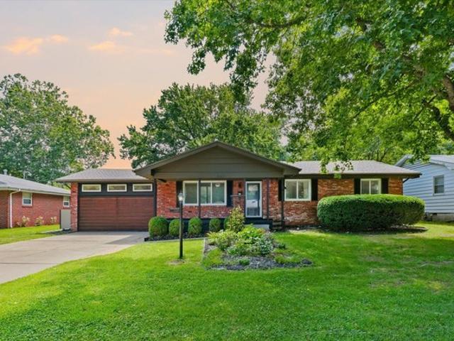 2260 S Barcliff Ave, Springfield, MO 65804