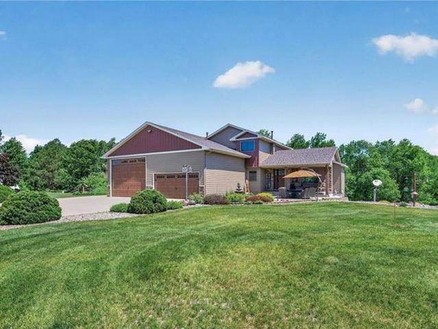 22617 Washington Ct NE, Cedar, MN 55011