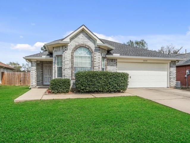 22614 Willow Branch Ln, Tomball, TX 77375