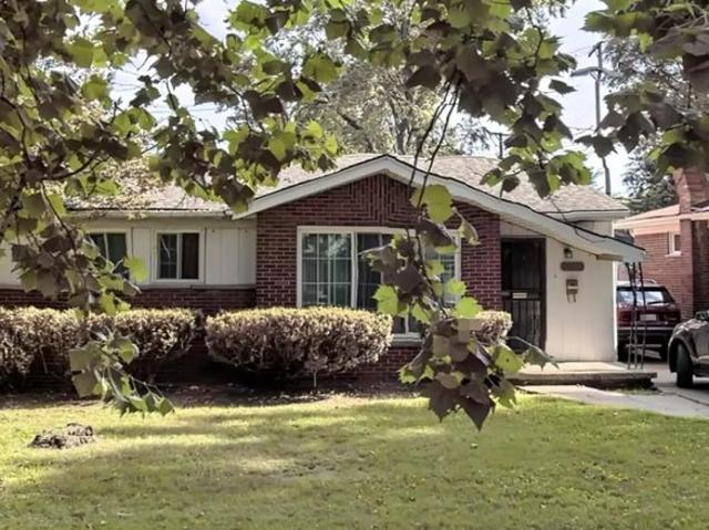 22615 Glendale St, Detroit, MI 48223